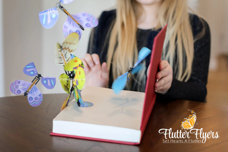 FlutterFlyers I Flying Monarch Butterflies – Flutter Flyers